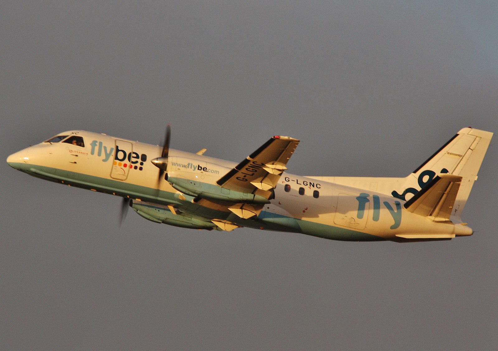 Regional aircraft rental - SAAB 340 - AEROAFFAIRES