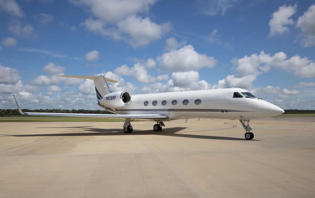 Gulfstream G300 Private Jet Hire | AEROAFFAIRES